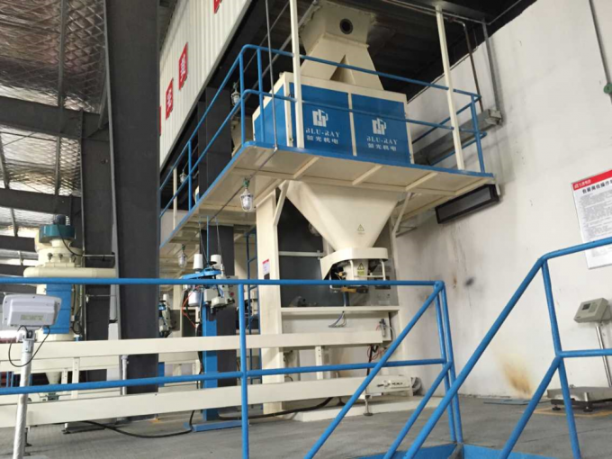 Fast packing speed 500-600 bags/hour 25kg bags granular prill urea ...